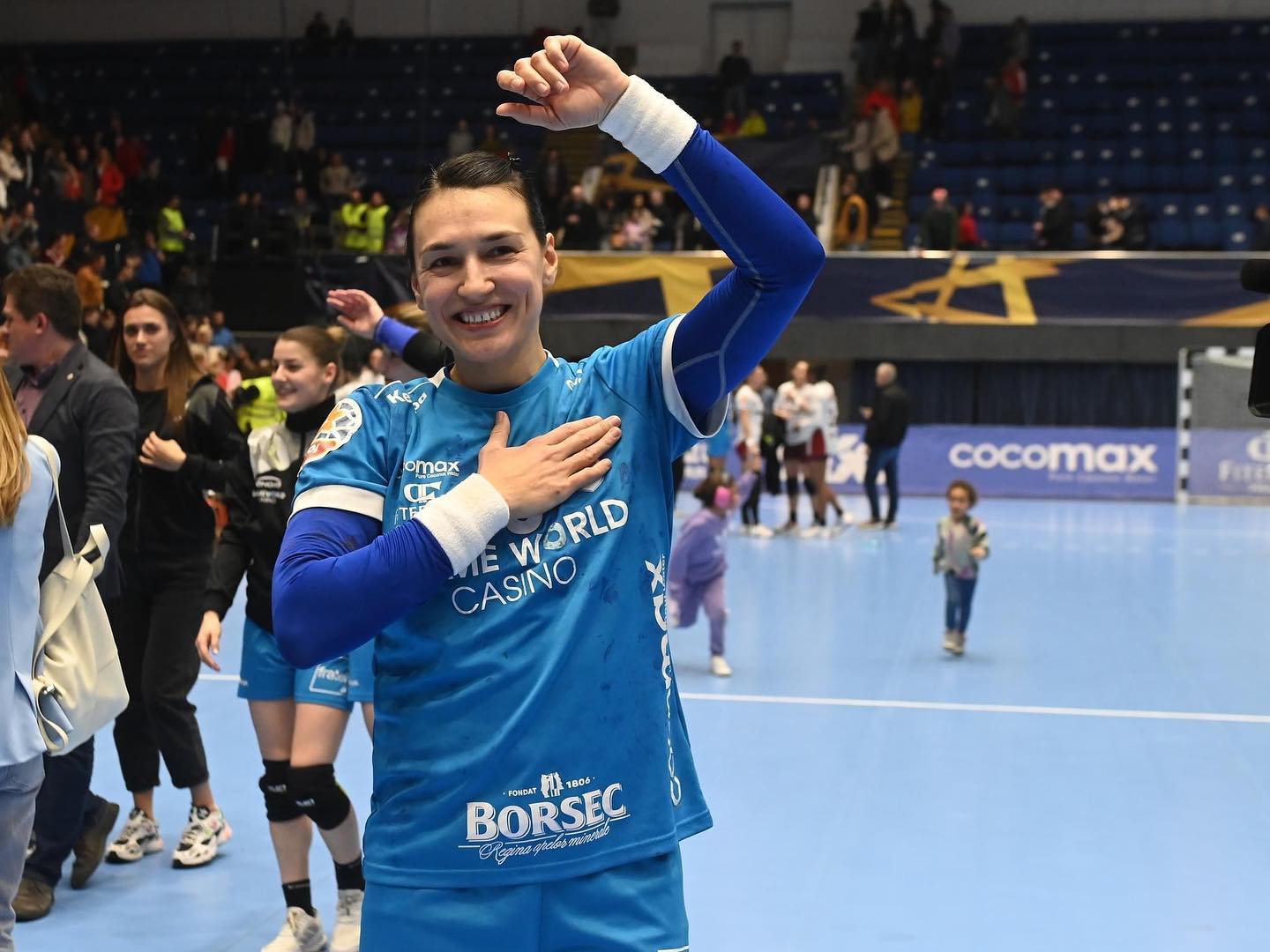 Cristina Neagu, desemnată de 4 ori cea mai bună handbalistă din lume ...